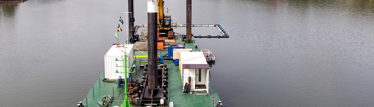 Flat top barges for drilling, pile-driving, and dredging - Baars Sliedrecht